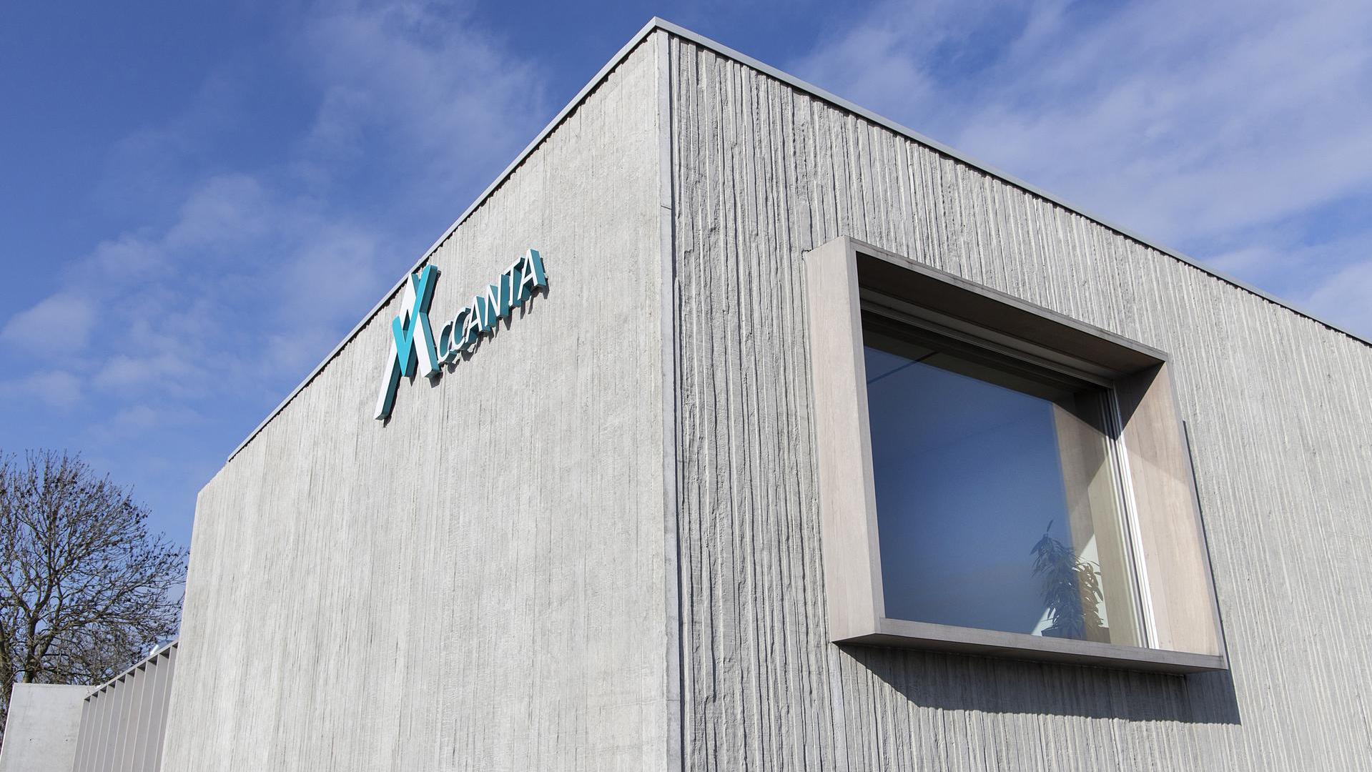 Office building is architectural eye-catcher